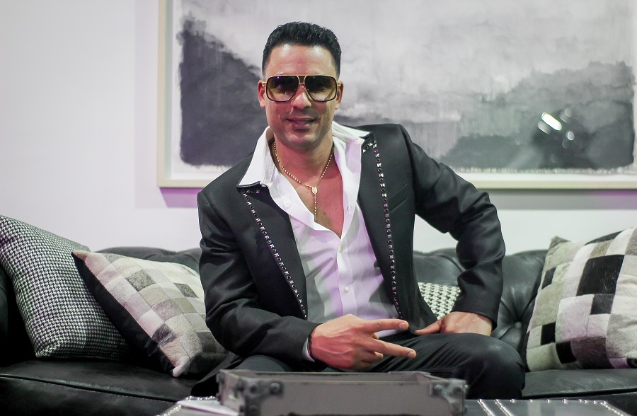 MEDELLÍN LE ROBÓ EL CORAZÓN AL CANTANTE REY CHÁVEZ – La voz de la ...